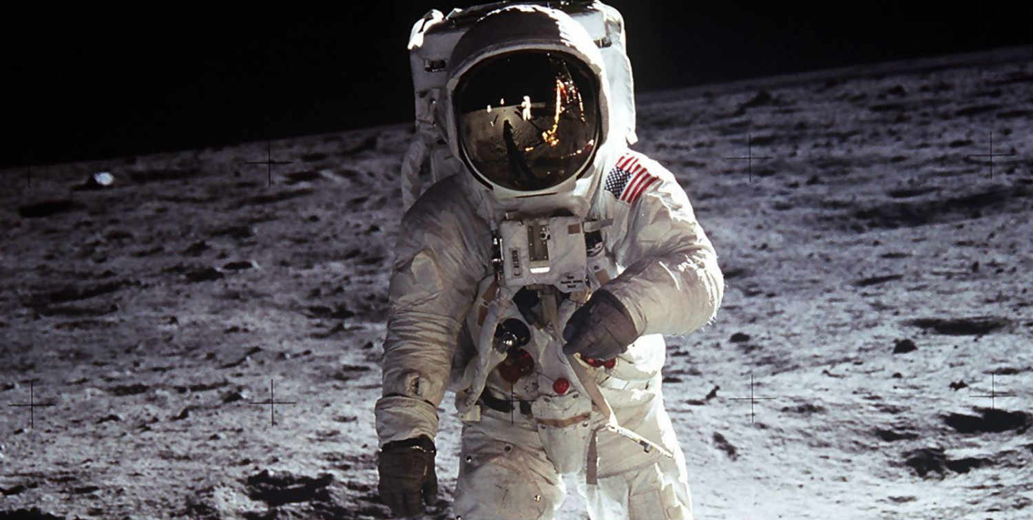 Neil Armstrong El Primer Ser Humano En Pisar La Luna Neil Armstrong El Primer Ser Humano En Pisar La Luna